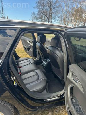 Black Audi A6 2012 in Liepaja, with an engine capacity of 3.00 L and mileage of 309 thousand km for 10150 €, photo 7 on AUTOMOTO.COM.LV