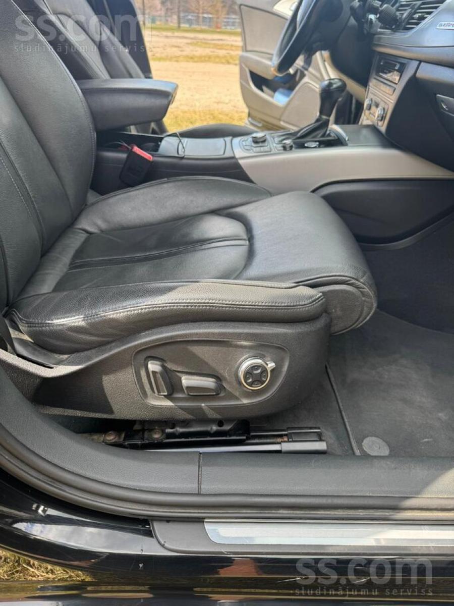 Black Audi A6 2012 in Liepaja, with an engine capacity of 3.00 L and mileage of 309 thousand km for 10150 €, photo 11 on AUTOMOTO.COM.LV