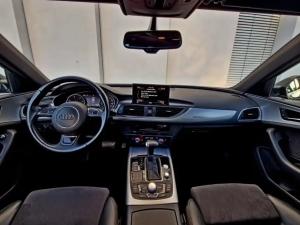 Black Audi A6 2012 in Riga, with an engine capacity of 3.00 L and mileage of 136 thousand km for 18900 €, photo 13 on AUTOMOTO.COM.LV