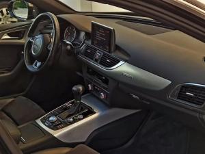 Black Audi A6 2012 in Riga, with an engine capacity of 3.00 L and mileage of 136 thousand km for 18900 €, photo 14 on AUTOMOTO.COM.LV