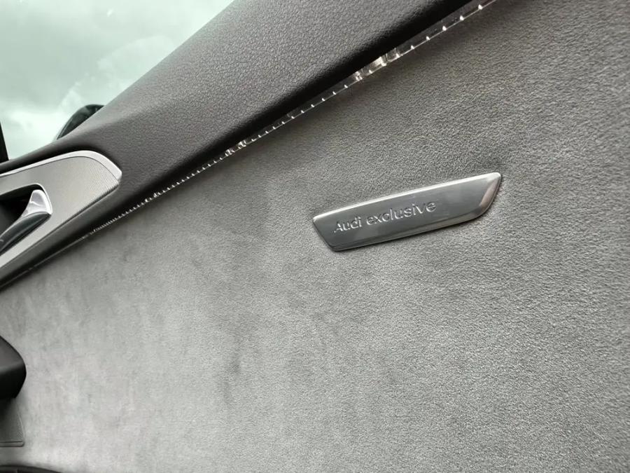 Black Audi A6 2012 in Riga, with an engine capacity of 3.00 L and mileage of 276 thousand km for 9990 €, photo 10 on AUTOMOTO.COM.LV