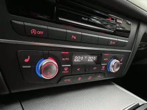 Black Audi A6 2012 in Riga, with an engine capacity of 3.00 L and mileage of 276 thousand km for 9990 €, photo 23 on AUTOMOTO.COM.LV