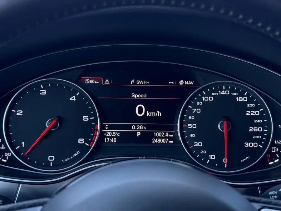Black Audi A6 2012 in Rezekne, with an engine capacity of 3.00 L and mileage of 248 thousand km for 13990 €, photo 34 on AUTOMOTO.COM.LV
