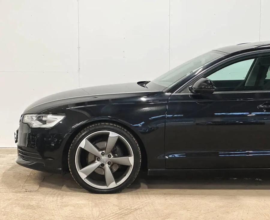 Black Audi A6 2012 in Jurmala, with an engine capacity of 3.00 L and mileage of 331 thousand km for 11995 €, photo 13 on AUTOMOTO.COM.LV
