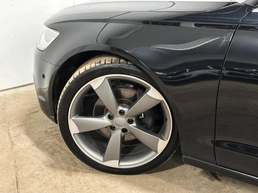 Black Audi A6 2012 in Jurmala, with an engine capacity of 3.00 L and mileage of 331 thousand km for 11995 €, photo 18 on AUTOMOTO.COM.LV
