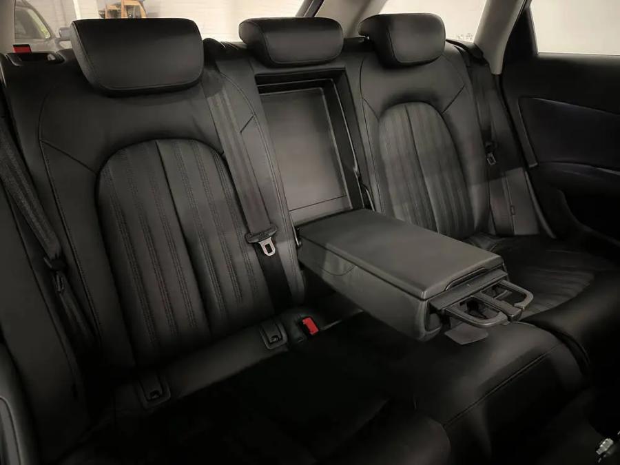 Black Audi A6 2012 in Jurmala, with an engine capacity of 3.00 L and mileage of 331 thousand km for 11995 €, photo 27 on AUTOMOTO.COM.LV