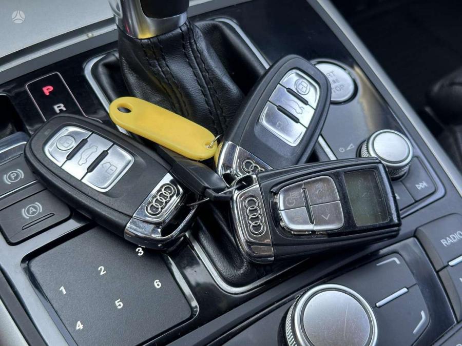 Black Audi A6 2012 in Vilnius, with an engine capacity of 2.97 L and mileage of 306 thousand km for 11000 €, photo 19 on AUTOMOTO.COM.LV