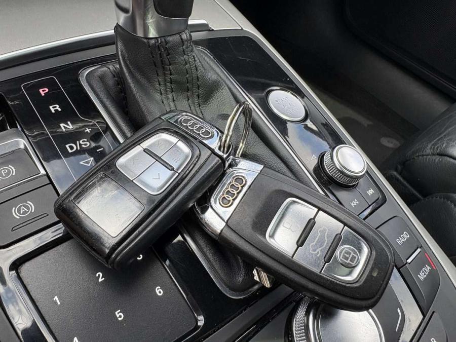 Black Audi A6 2012 in Kaunas, with an engine capacity of 2.97 L and mileage of 287 thousand km for 9200 €, photo 26 on AUTOMOTO.COM.LV