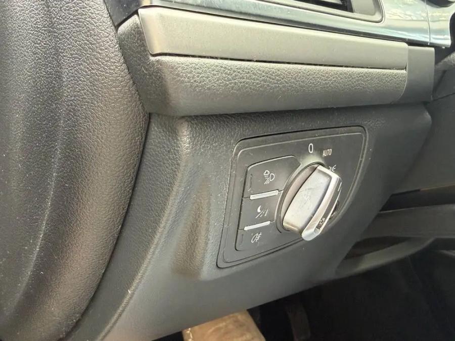 Black Audi A6 2012 in Rezekne, with an engine capacity of 3.00 L and mileage of 238 thousand km for 11990 €, photo 17 on AUTOMOTO.COM.LV