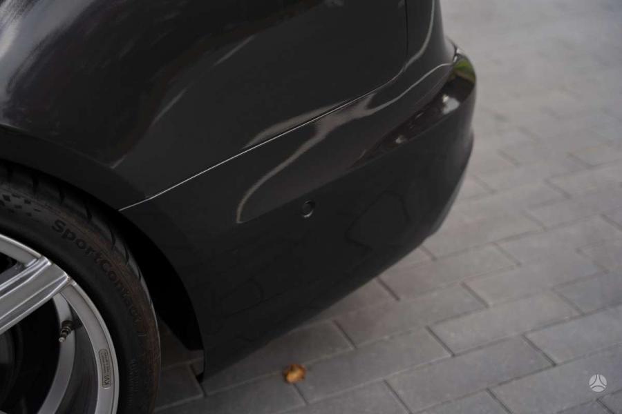 Black Audi A6 2012 in Vilnius, with an engine capacity of 2.97 L and mileage of 249 thousand km for 14800 €, photo 17 on AUTOMOTO.COM.LV