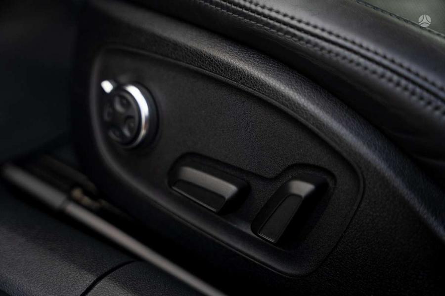 Black Audi A6 2012 in Vilnius, with an engine capacity of 2.97 L and mileage of 249 thousand km for 14800 €, photo 27 on AUTOMOTO.COM.LV