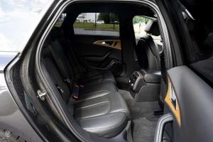 Black Audi A6 2012 in Vilnius, with an engine capacity of 2.97 L and mileage of 249 thousand km for 14800 €, photo 47 on AUTOMOTO.COM.LV