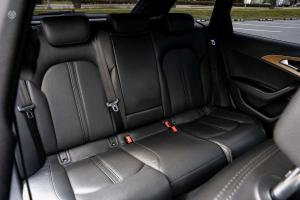 Black Audi A6 2012 in Vilnius, with an engine capacity of 2.97 L and mileage of 249 thousand km for 14800 €, photo 48 on AUTOMOTO.COM.LV
