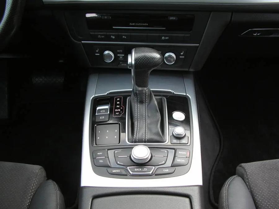 Black Audi A6 2012 in Sigulda, with an engine capacity of 3.00 L and mileage of 247 thousand km for 14950 €, photo 19 on AUTOMOTO.COM.LV