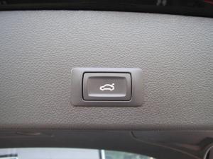 Black Audi A6 2012 in Sigulda, with an engine capacity of 3.00 L and mileage of 247 thousand km for 14950 €, photo 28 on AUTOMOTO.COM.LV