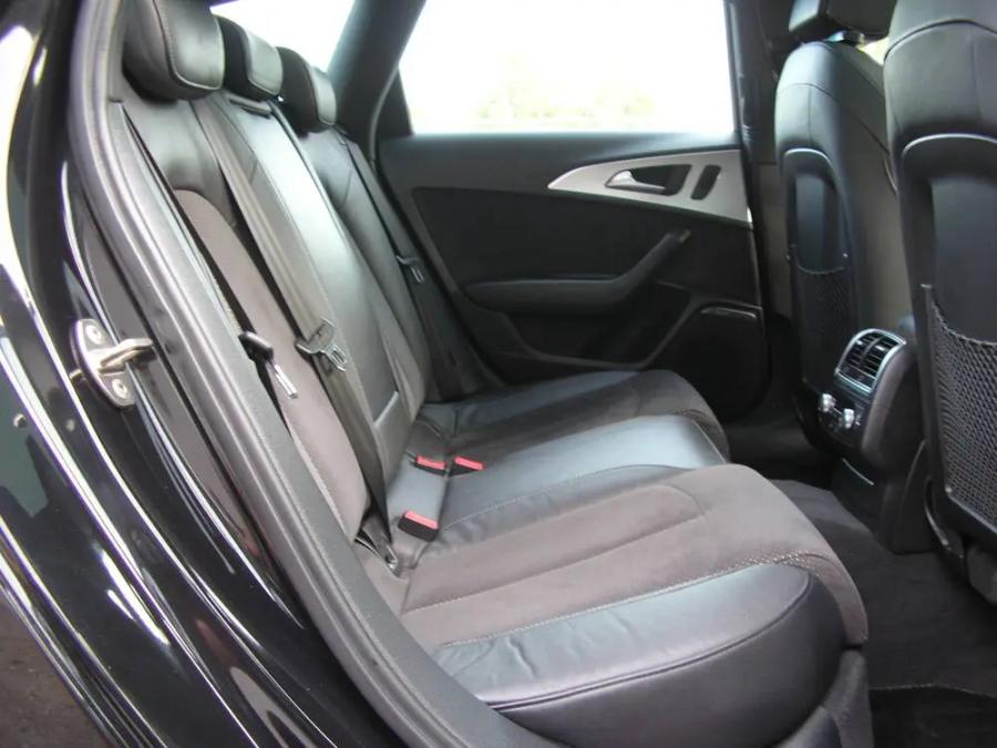 Black Audi A6 2012 in Sigulda, with an engine capacity of 3.00 L and mileage of 247 thousand km for 14950 €, photo 29 on AUTOMOTO.COM.LV