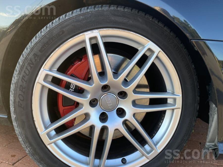 Black Audi A6 2012 in Bauska, with an engine capacity of 3.00 L and mileage of 295 thousand km for 12700 €, photo 16 on AUTOMOTO.COM.LV