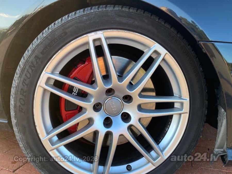 Black Audi A6 2012 in Riga, with an engine capacity of 3.00 L and mileage of 295 thousand km for 13500 €, photo 16 on AUTOMOTO.COM.LV