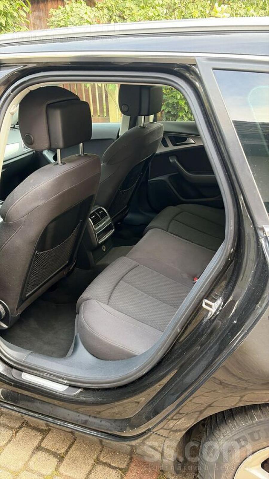 Black Audi A6 2012 in Riga, with an engine capacity of 3.00 L and mileage of 238 thousand km for 6600 €, photo 7 on AUTOMOTO.COM.LV