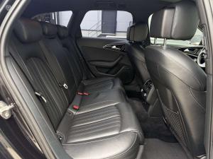 Black Audi A6 2012 in Utena, with an engine capacity of 2.97 L and mileage of 255 thousand km for 12950 €, photo 41 on AUTOMOTO.COM.LV