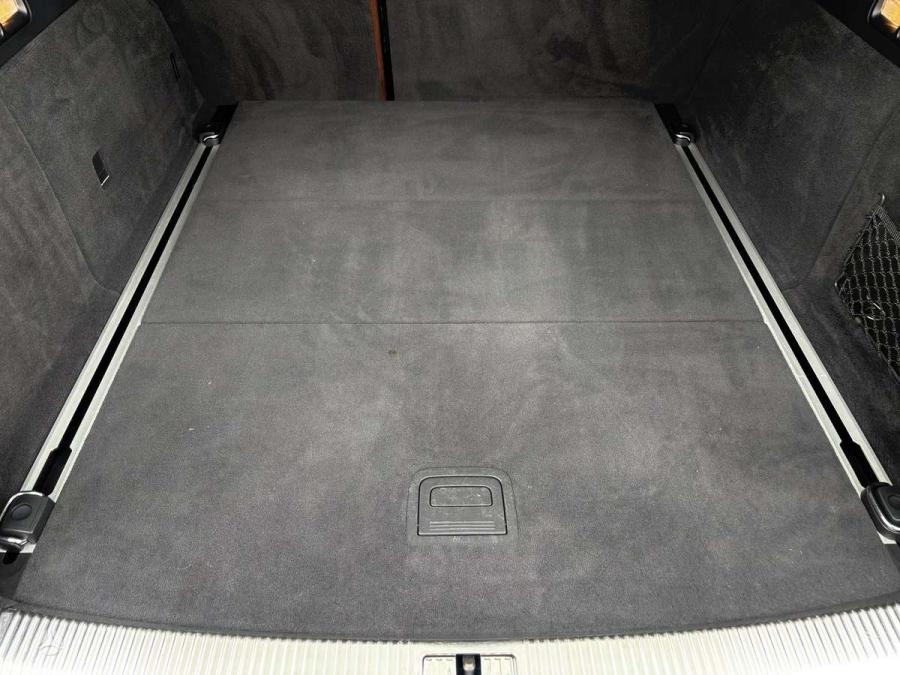 Black Audi A6 2012 in Klaipeda, with an engine capacity of 2.97 L and mileage of 196 thousand km for 8500 €, photo 10 on AUTOMOTO.COM.LV