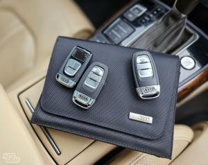 Black Audi A6 2013 in Vilnius, with an engine capacity of 3.00 L and mileage of 278 thousand km for 11500 €, photo 26 on AUTOMOTO.COM.LV