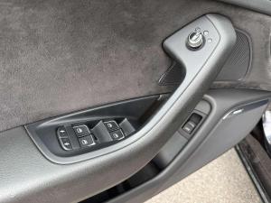 Black Audi A6 2013 in Vilnius, with an engine capacity of 2.97 L and mileage of 279 thousand km for 7450 €, photo 24 on AUTOMOTO.COM.LV