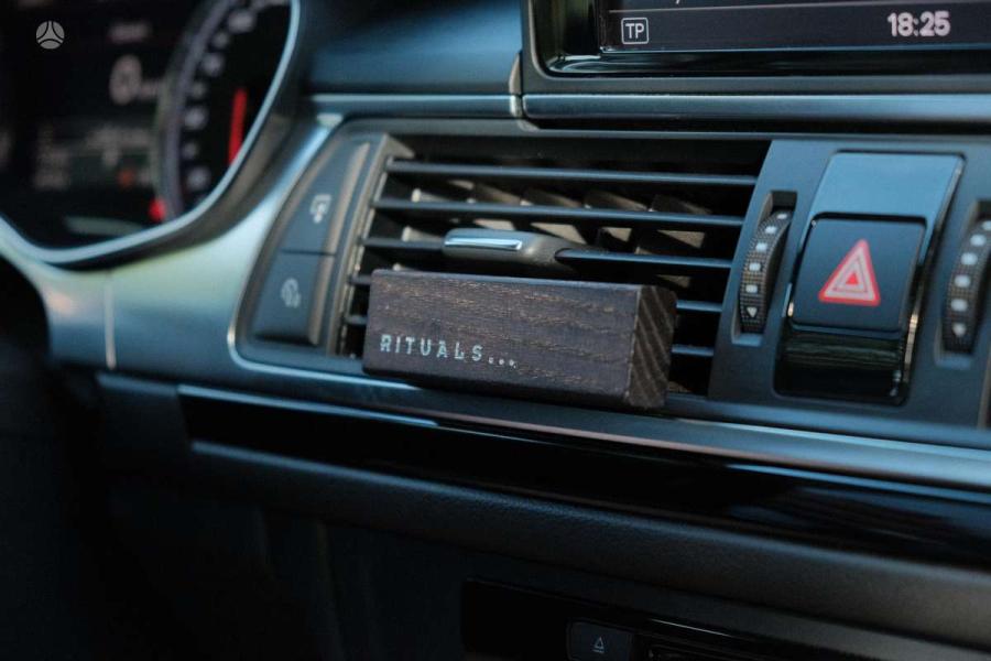 Black Audi A6 2013 in Vilnius, with an engine capacity of 2.97 L and mileage of 231 thousand km for 14500 €, photo 26 on AUTOMOTO.COM.LV