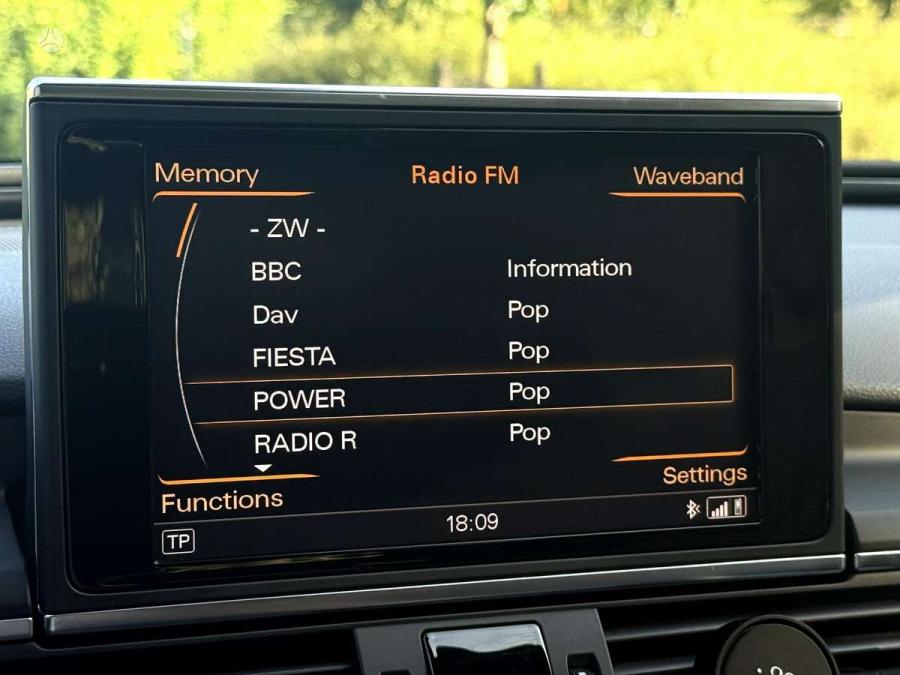 Black Audi A6 2013 in Vilnius, with an engine capacity of 2.97 L and mileage of 231 thousand km for 14500 €, photo 48 on AUTOMOTO.COM.LV
