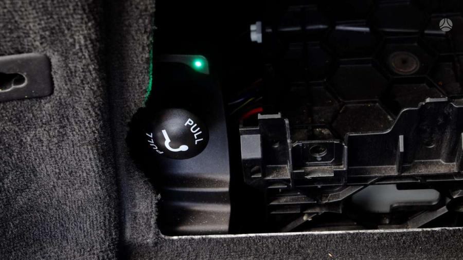 Black Audi A6 2013 in Marijampole, with an engine capacity of 2.97 L and mileage of 280 thousand km for 9900 €, photo 18 on AUTOMOTO.COM.LV