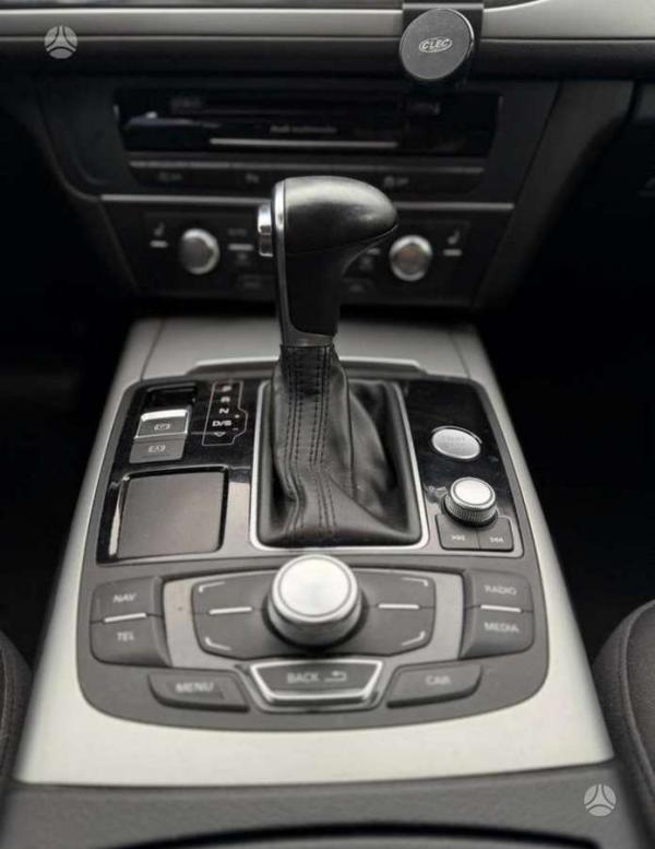 Audi A6 2013 Viļņa vietnē Melns Audi A6 2013 Viļņa, ar dzinēja tilpumu 3.00 L un nobraukumu 289 tūkst. km par 6000 €, foto 10 vietnē AUTOMOTO.COM.LV