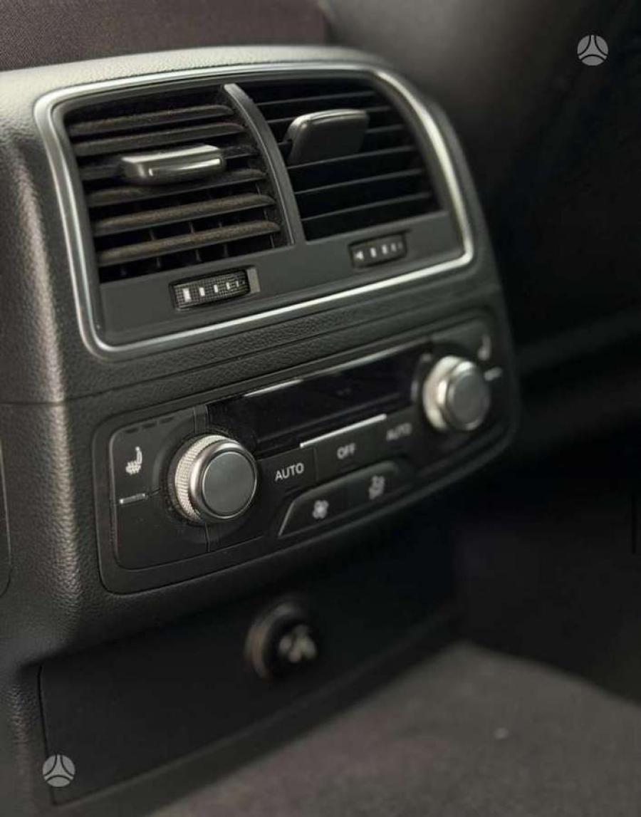 Black Audi A6 2013 in Vilnius, with an engine capacity of 3.00 L and mileage of 289 thousand km for 6000 €, photo 11 on AUTOMOTO.COM.LV