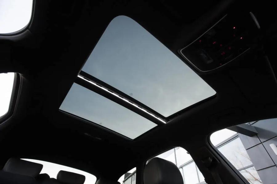 Black Audi A6 2014 in Jelgava, with an engine capacity of 3.00 L and mileage of 189 thousand km for 15900 €, photo 21 on AUTOMOTO.COM.LV