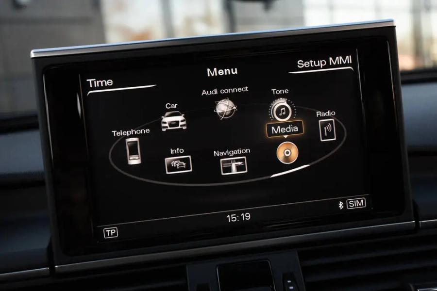 Black Audi A6 2014 in Jelgava, with an engine capacity of 3.00 L and mileage of 189 thousand km for 15900 €, photo 28 on AUTOMOTO.COM.LV