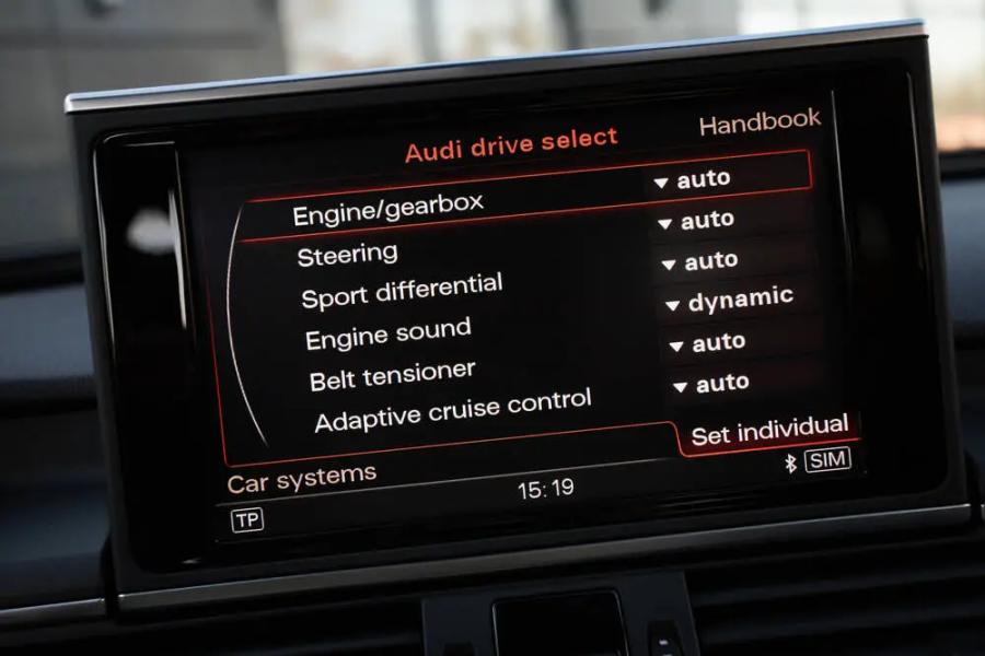 Black Audi A6 2014 in Jelgava, with an engine capacity of 3.00 L and mileage of 189 thousand km for 15900 €, photo 31 on AUTOMOTO.COM.LV