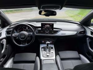 Black Audi A6 2014 in Vilnius, with an engine capacity of 3.00 L and mileage of 268 thousand km for 10750 €, photo 6 on AUTOMOTO.COM.LV