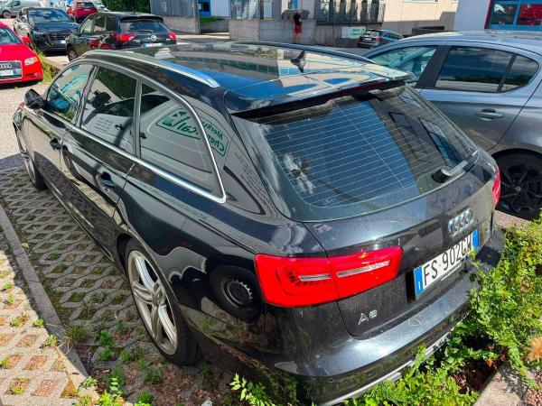 Melns Audi A6 2014 Kauņa, ar dzinēja tilpumu 3.00 L un nobraukumu 444 tūkst. km par 4650 €, foto 3 vietnē AUTOMOTO.COM.LV