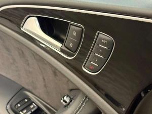 Melns Audi A6 2014 Marijampole, ar dzinēja tilpumu 2.97 L un nobraukumu 264 tūkst. km par 11650 €, foto 29 vietnē AUTOMOTO.COM.LV