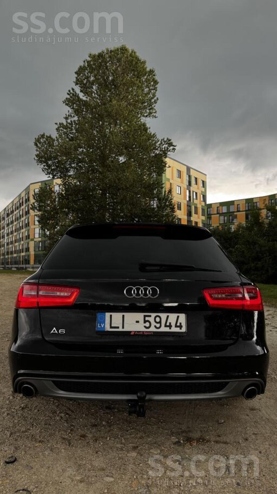 Black Audi A6 2014 in Riga, with an engine capacity of 3.00 L and mileage of 334 thousand km for 12200 €, photo 4 on AUTOMOTO.COM.LV