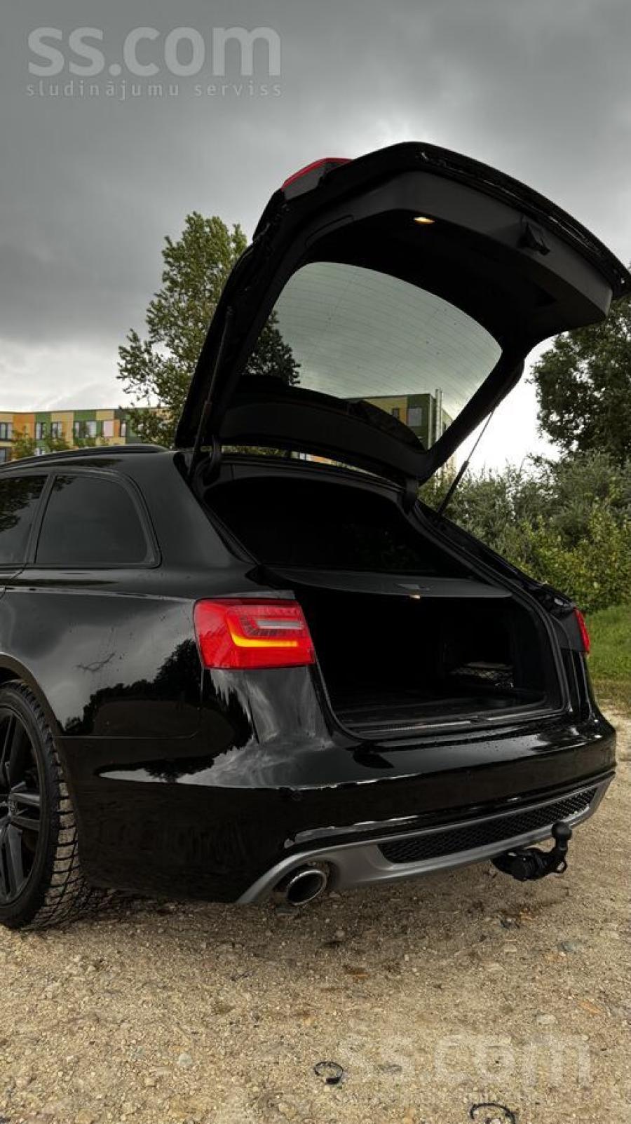 Black Audi A6 2014 in Riga, with an engine capacity of 3.00 L and mileage of 334 thousand km for 12200 €, photo 6 on AUTOMOTO.COM.LV