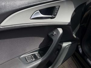 Black Audi A6 2014 in Vilnius, with an engine capacity of 1.97 L and mileage of 365 thousand km for 6900 €, photo 12 on AUTOMOTO.COM.LV