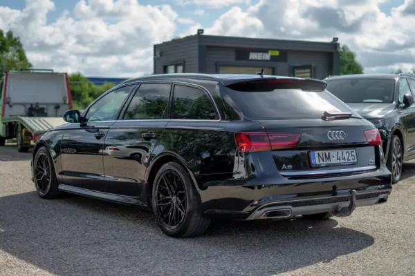 Black Audi A6 2015 in Liepaja, with an engine capacity of 2.00 L and mileage of 254 thousand km for 17900 €, photo 2 on AUTOMOTO.COM.LV