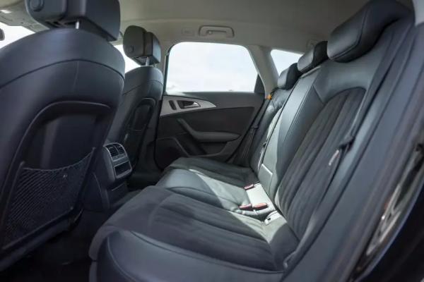 Black Audi A6 2015 in Liepaja, with an engine capacity of 2.00 L and mileage of 254 thousand km for 17900 €, photo 9 on AUTOMOTO.COM.LV