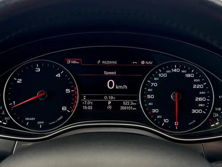 Black Audi A6 2015 in Rezekne, with an engine capacity of 3.00 L and mileage of 359 thousand km for 10490 €, photo 22 on AUTOMOTO.COM.LV