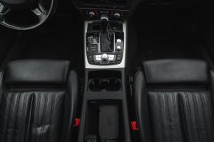 Black Audi A6 2015 in Ventspils, with an engine capacity of 3.00 L and mileage of 296 thousand km for 12150 €, photo 29 on AUTOMOTO.COM.LV