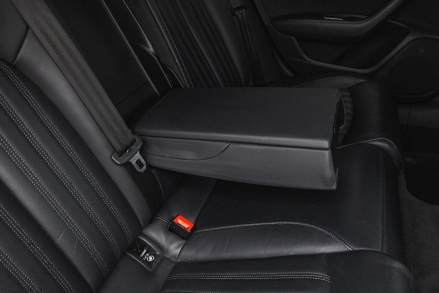 Black Audi A6 2015 in Ventspils, with an engine capacity of 3.00 L and mileage of 296 thousand km for 12150 €, photo 36 on AUTOMOTO.COM.LV
