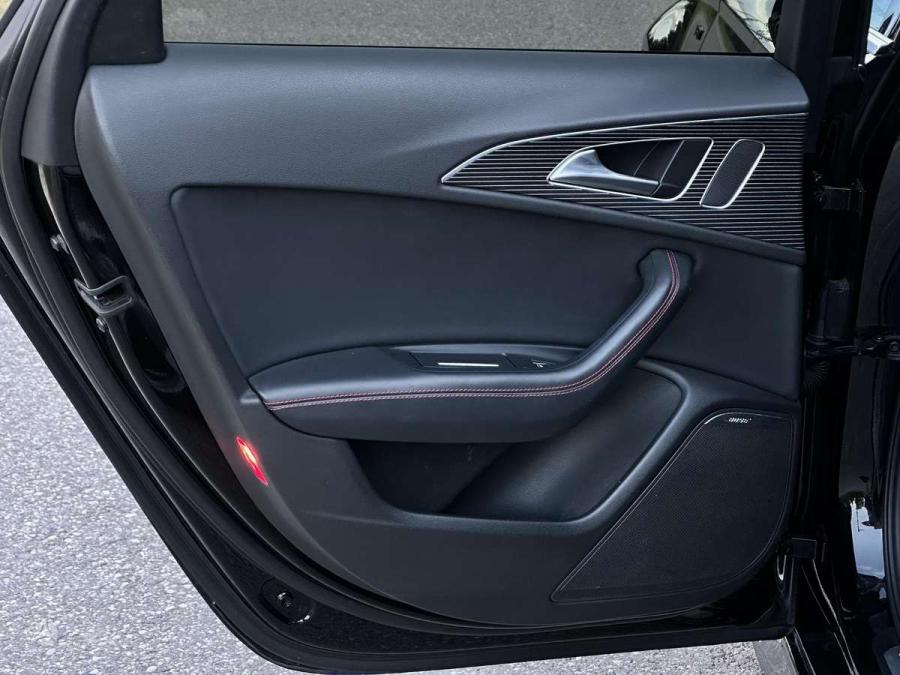 Melns Audi A6 2015 Viļņa, ar dzinēja tilpumu 2.97 L un nobraukumu 300 tūkst. km par 17999 €, foto 24 vietnē AUTOMOTO.COM.LV
