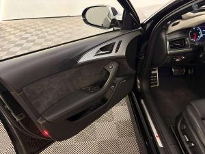 Black Audi A6 2015 in Marijampole, with an engine capacity of 2.97 L and mileage of 244 thousand km for 18950 €, photo 31 on AUTOMOTO.COM.LV