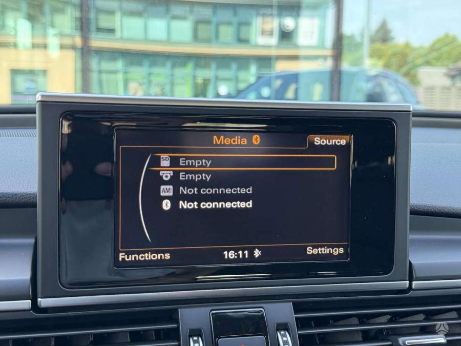 Black Audi A6 2015 in Utena, with an engine capacity of 1.97 L and mileage of 299 thousand km for 10750 €, photo 21 on AUTOMOTO.COM.LV
