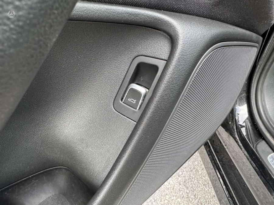 Black Audi A6 2015 in Utena, with an engine capacity of 2.97 L and mileage of 380 thousand km for 7500 €, photo 14 on AUTOMOTO.COM.LV